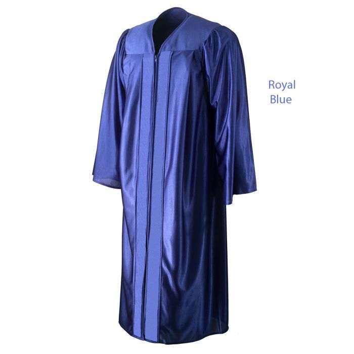 can you wash a polyester graduation gown